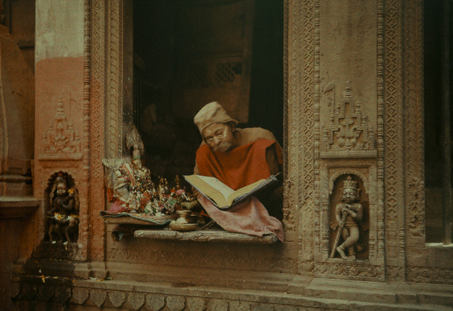 How Brahmins Preserved Hindu Traditions in Difficult Times - Nithinks.com